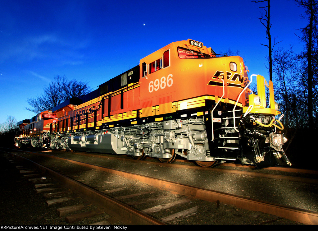 BNSF 6986